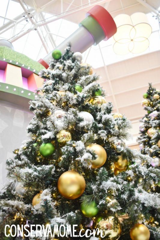 10 Reasons to Visit HGTV's Santa HQ - ConservaMom