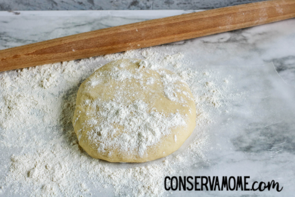 Easy & Delicious Homemade Cream Filled Doughnuts Recipe