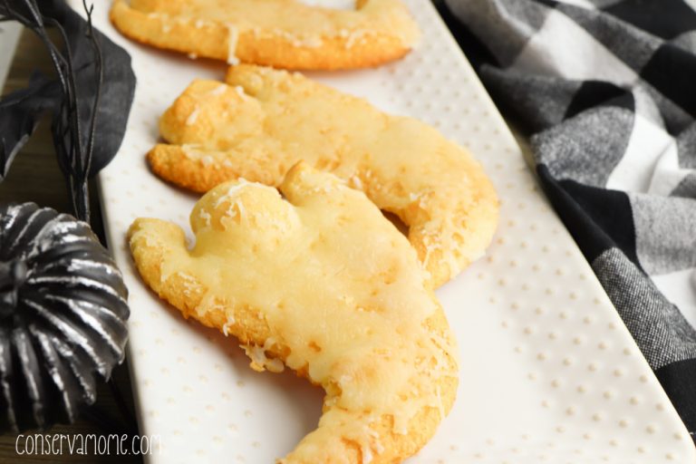 Easy & Cheesy Ghost Halloween Appetizer - ConservaMom