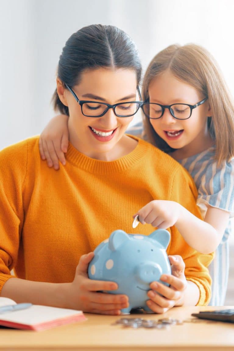 8 Tips To Help You Plan A More Conservative Family Budget