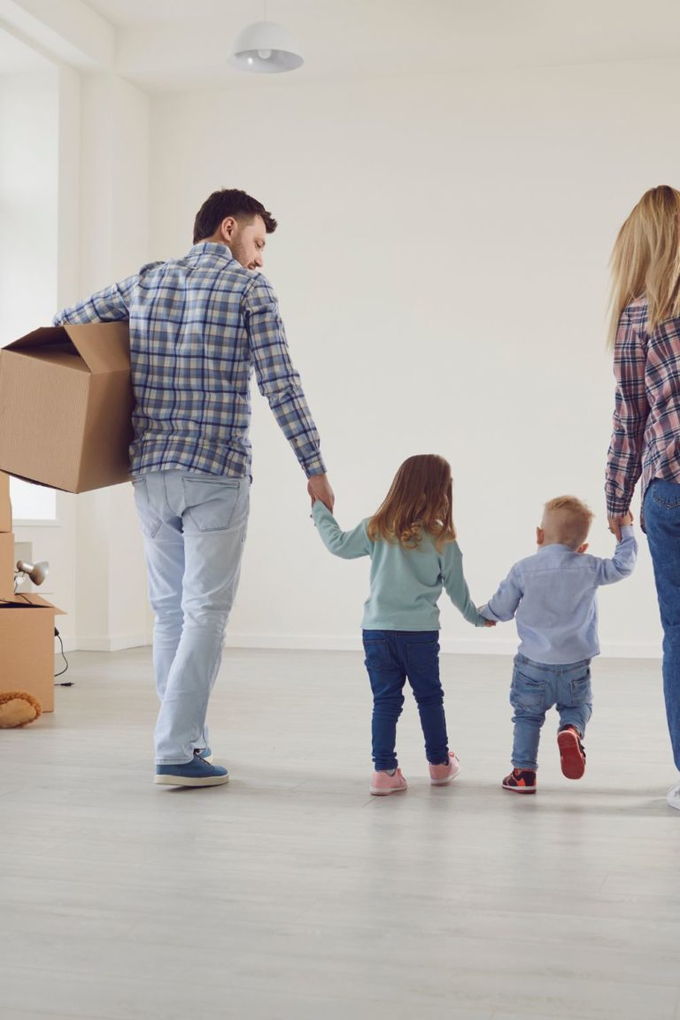 What Makes A Good Moving Company? - ConservaMom