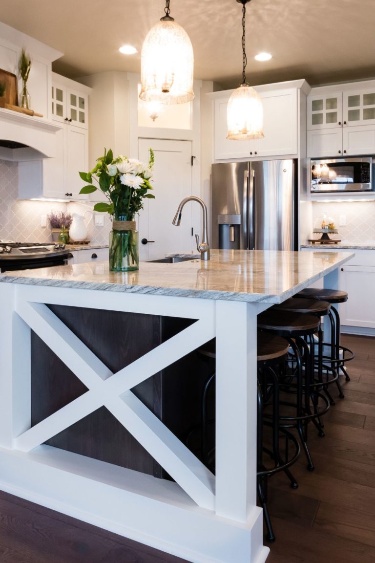 Essential Items for the Quintessential Farmhouse Kitchen - ConservaMom